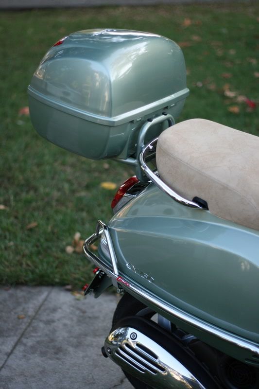 Modern Vespa : Portofino Green Topcase Installed!