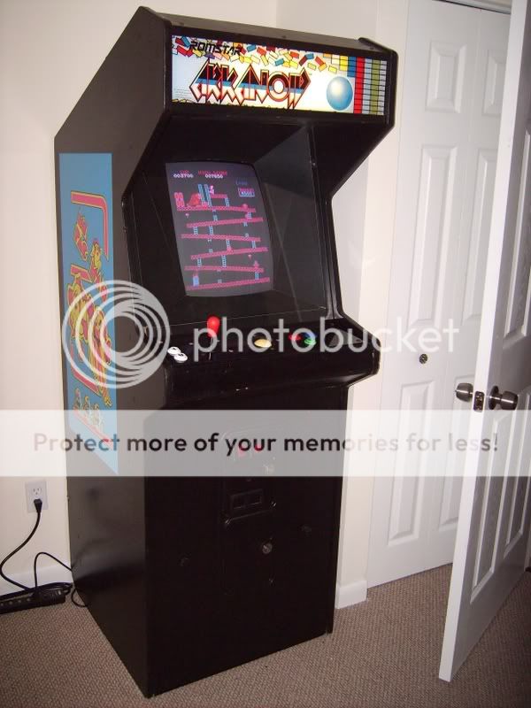 NJ: Wildwood Condo available for rent: arcade machine, 42" flatscreen ...