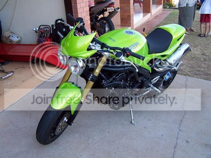 help - photo of green speed triple wanted | Triumph Rat Motorcycle Forums