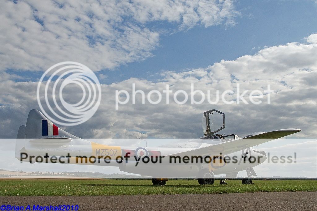 WZ507 @ Duxford - 05Aug10 - FighterControl